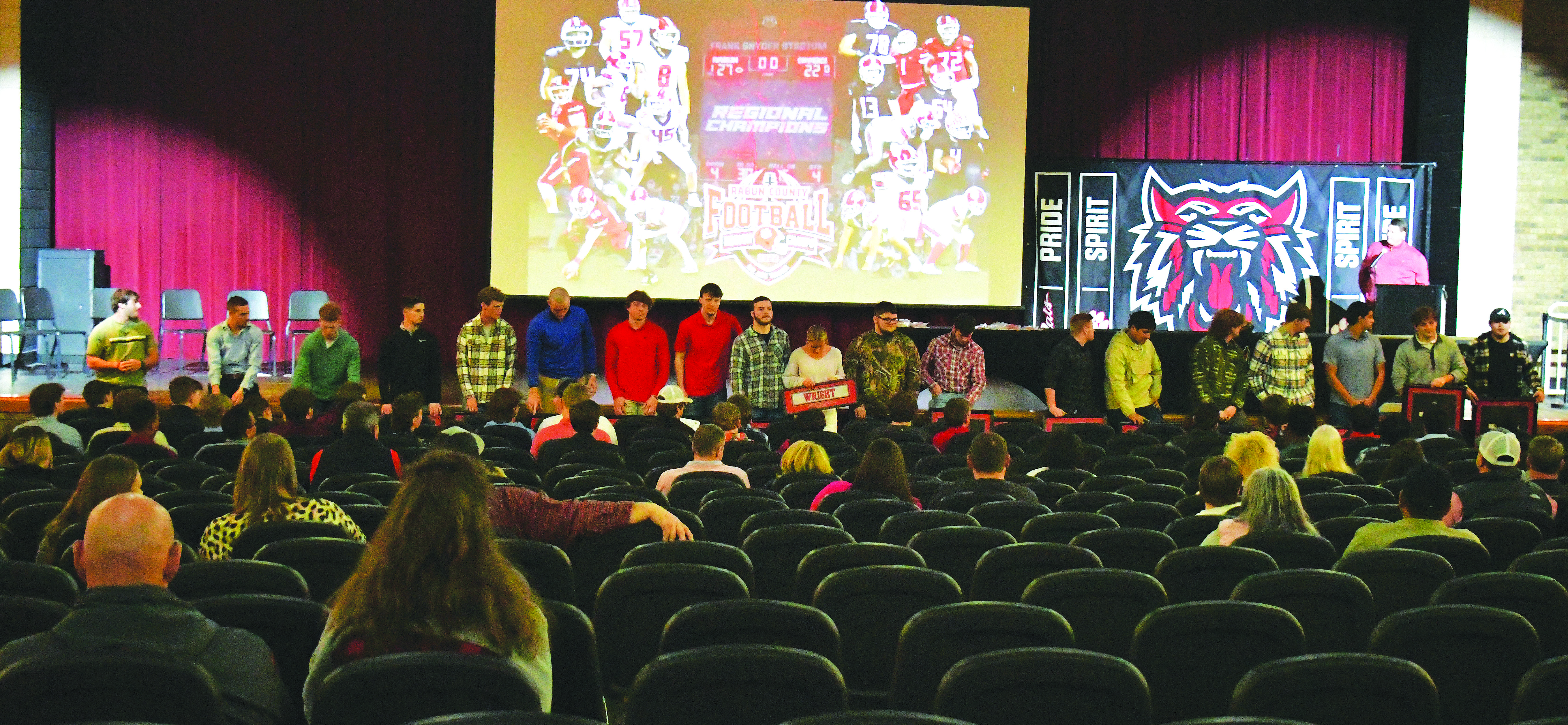 RCHS honors 2022 football team, seniors | The Clayton Tribune, Rabun ...